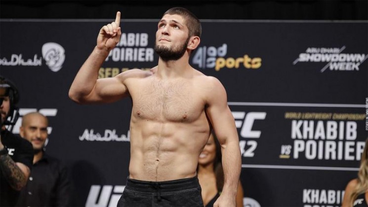 Masya Allah, Khabib Nurmagomedov Jadi Imam saat Salat Masya Allah, Khabib Nurmagomedov Jadi Imam saat Salat