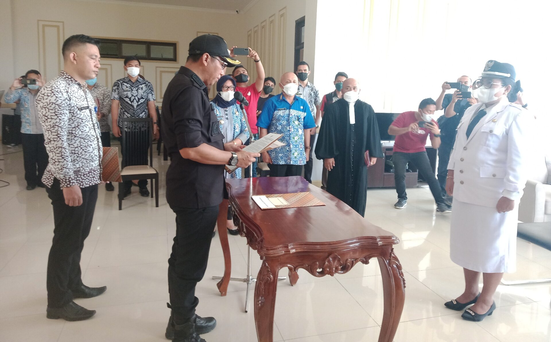 Bupati SSM Lantik Penjabat Sangadi Jiko